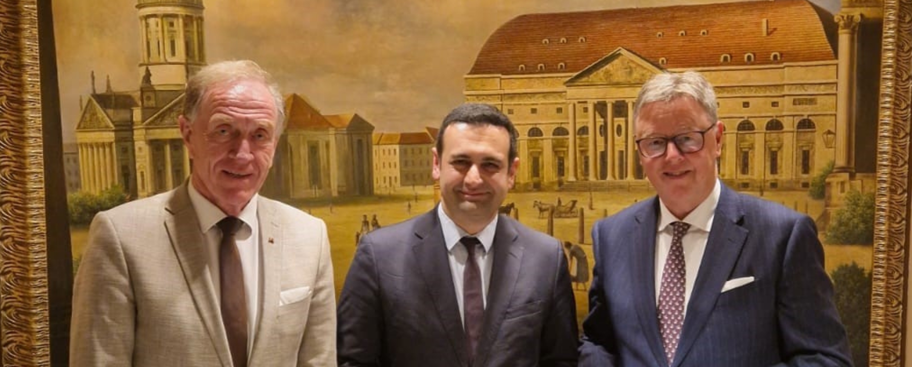 "Michael H. Heinz zum 5. Mal BDWi-Präsident" - BVK